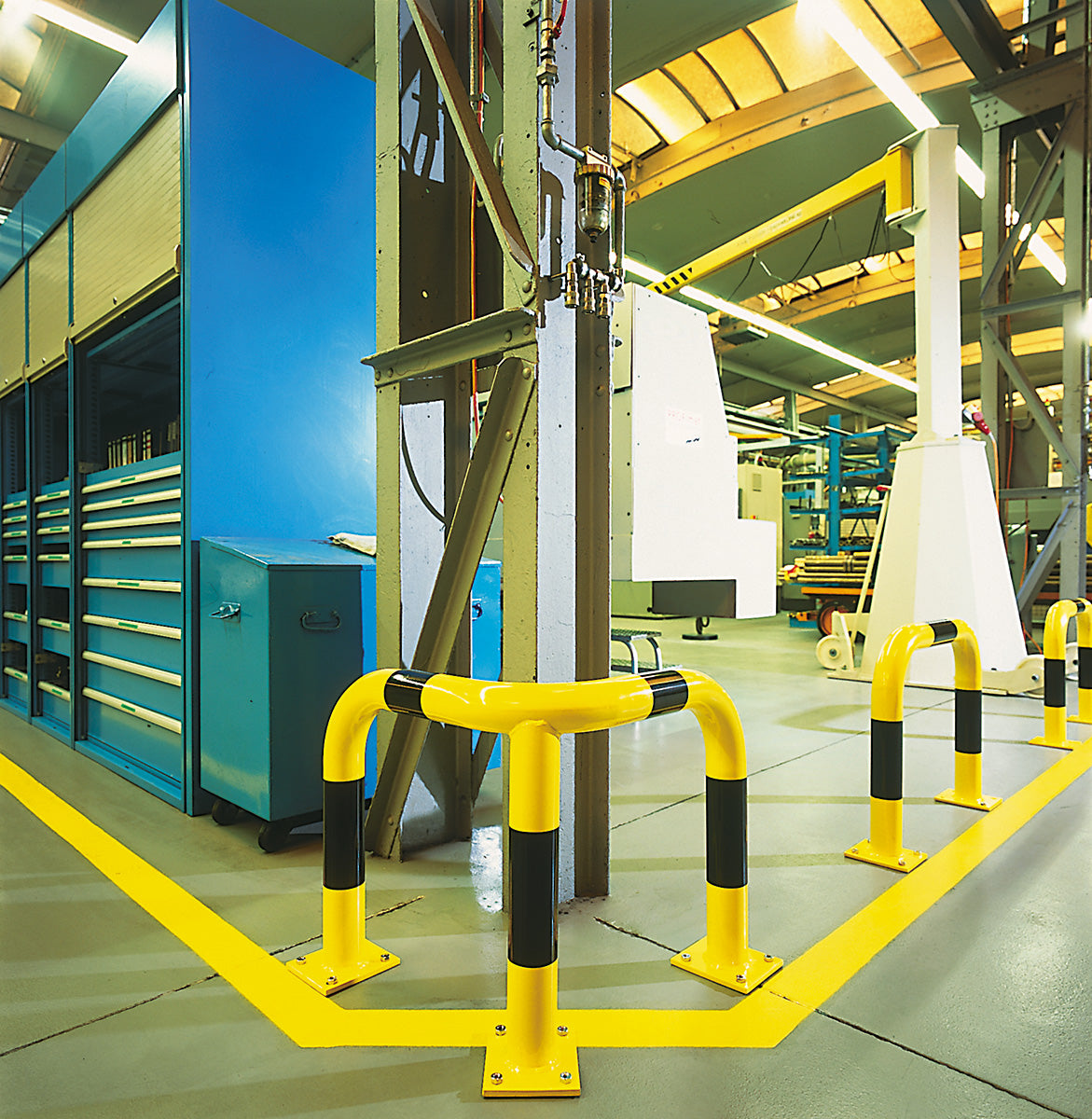 Traffic Line - Corner Protection Hoops